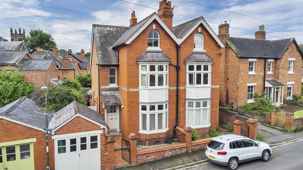 Mount Street, Shrewsbury 4 bed semi-detached house - £550,000