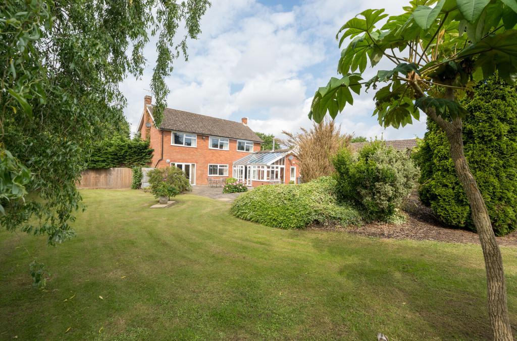 Rushbrooke Lane, Bury St. Edmunds IP33 4 bed detached house - £610,000