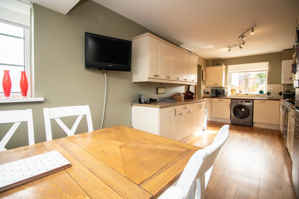Ravensbrook, Morganstown, Cardiff 3 bed link detached house for sale ...