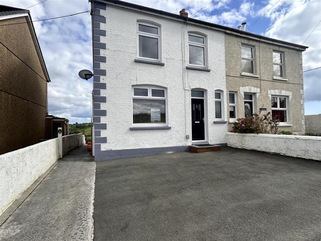 Bethania Road, Upper Tumble, Llanelli 3 bed semi-detached house - £189,950
