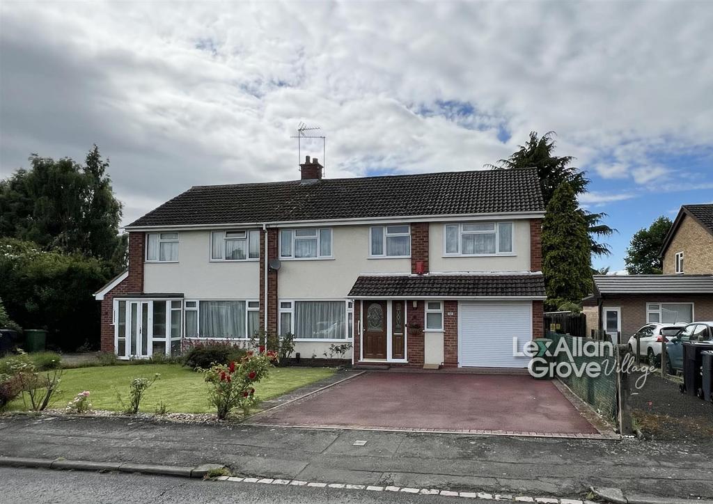 Cavendish Drive, Hagley 4 bed semi-detached house - £395,000