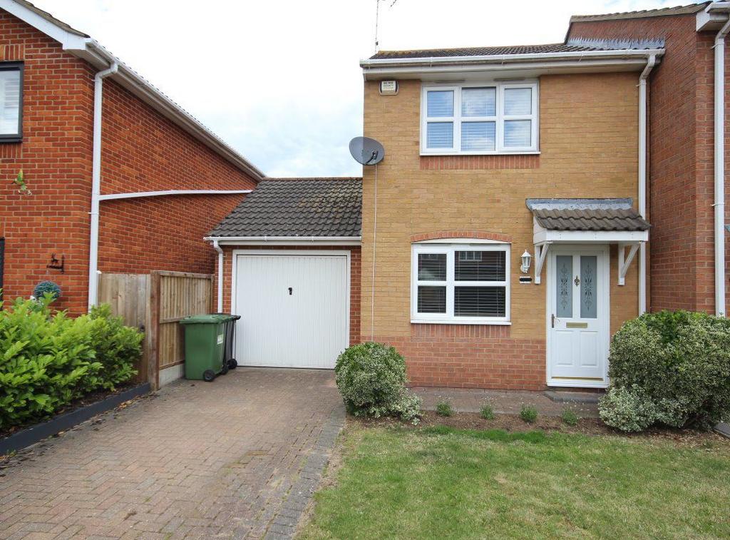 Two Bedroom Semi - Detached House 2 bed house - £1,300 pcm (£300 pw)