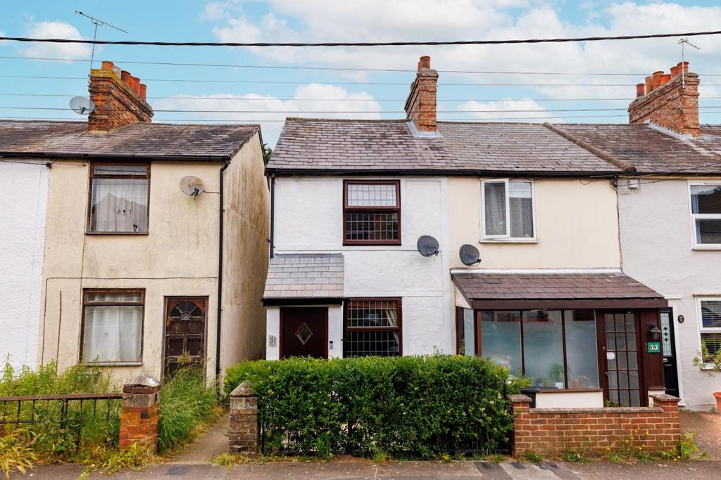 Rifle Hill, Braintree 2 bed end of terrace house - £265,000