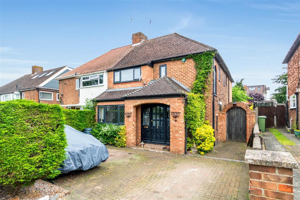 Wolverton Road, Haversham, Milton Keynes 3 bed semi-detached house - £ ...