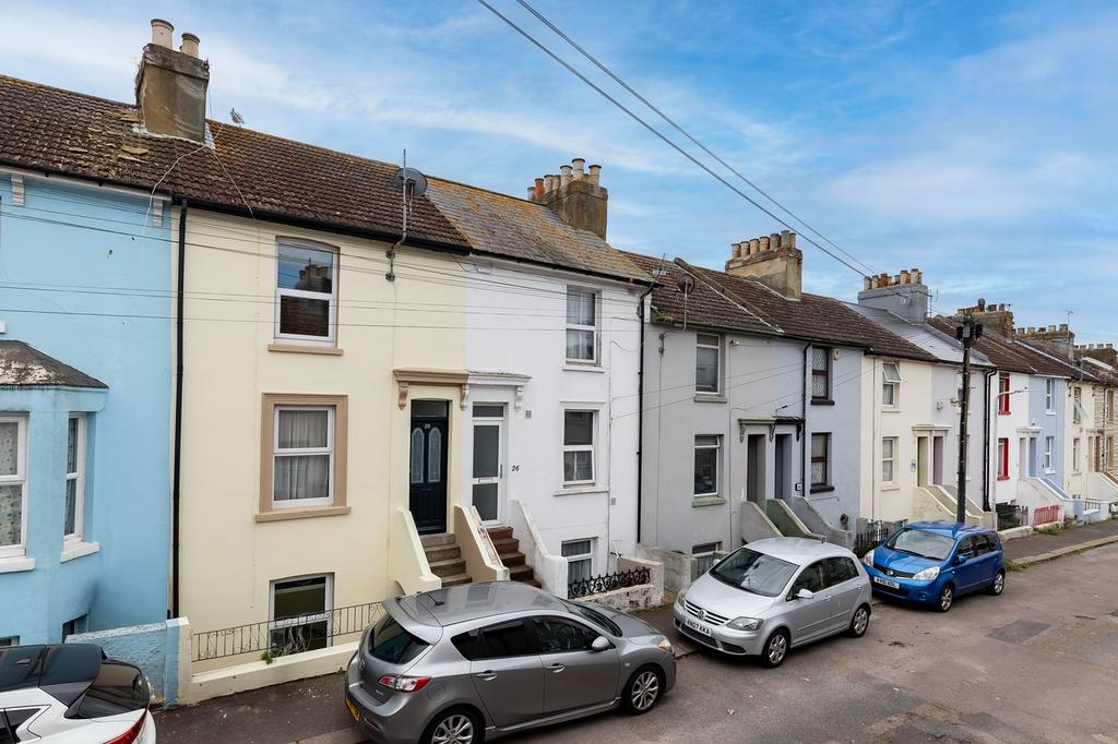 Queen Street, Folkestone, CT20 3 bed terraced house - £220,000