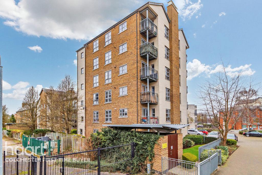 Rotary Way, Colchester 2 bed apartment for sale - £200,000