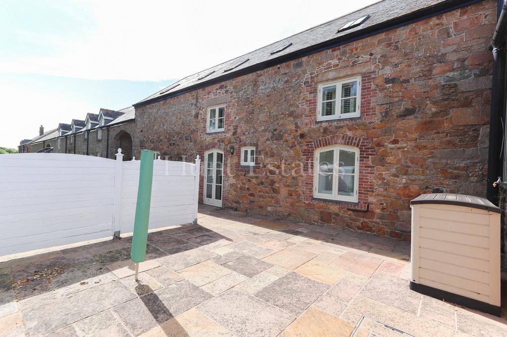 Trinity Manor, La Route De La... 2 bed terraced house to rent - £2,100 ...