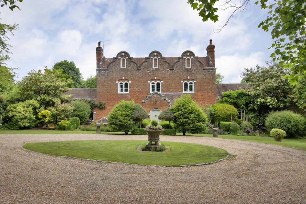 Surrenden, Pluckley, Ashford, Kent, TN27 6 bed detached house for sale ...