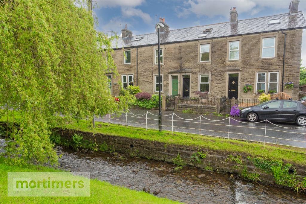 Clitheroe Road, Waddington... 3 bed terraced house - £450,000