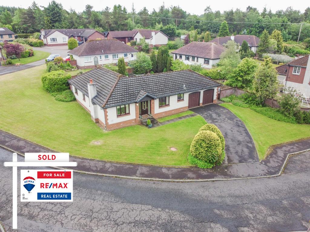 Murieston Walk, Livingston EH54 3 bed detached bungalow - £425,000