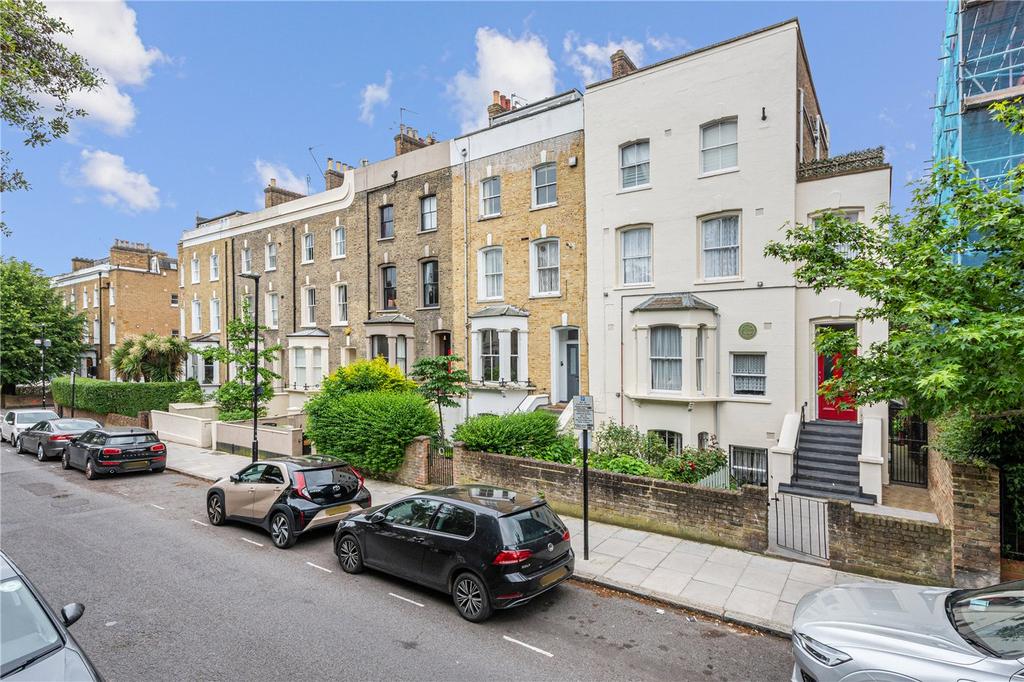 Highbury Grange, London, N5 2 bed apartment - £830,000