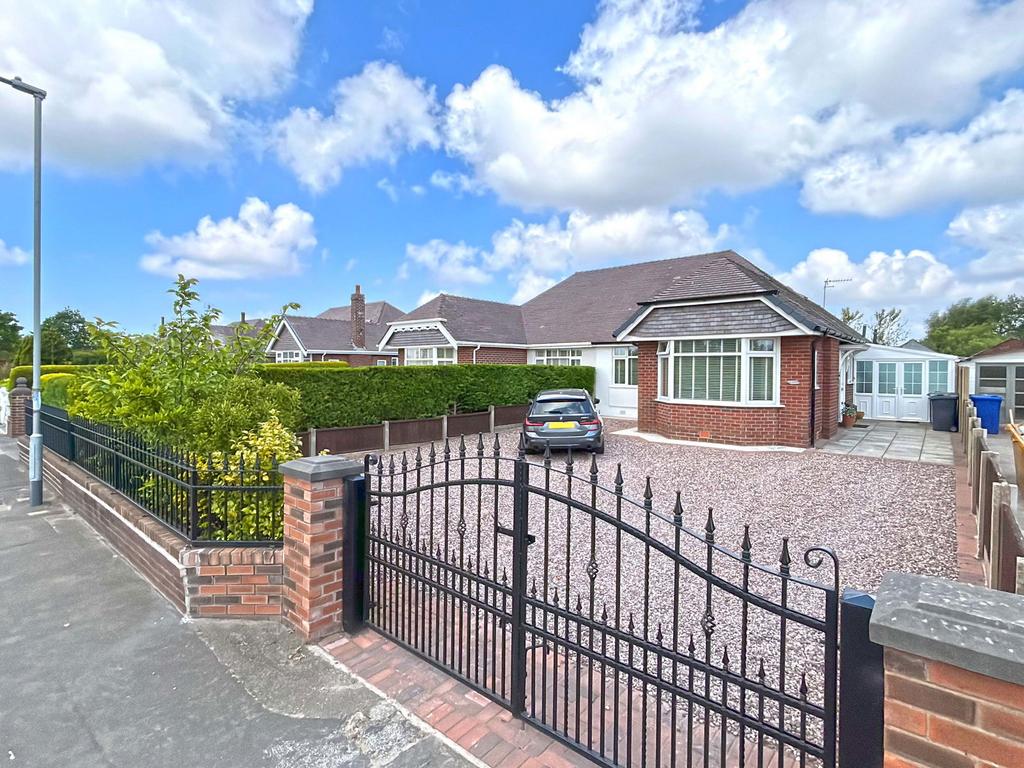 Jacksmere Lane, Ormskirk L40 3 bed semi-detached bungalow - £340,000