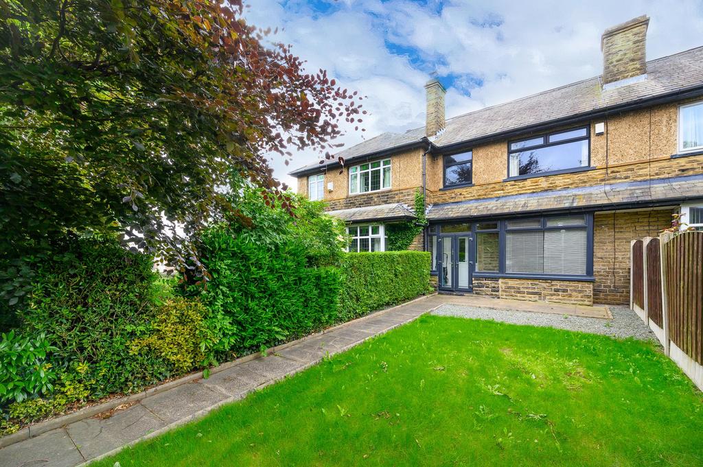 Victoria Road, Morley, LS27 3 bed terraced house - £249,950