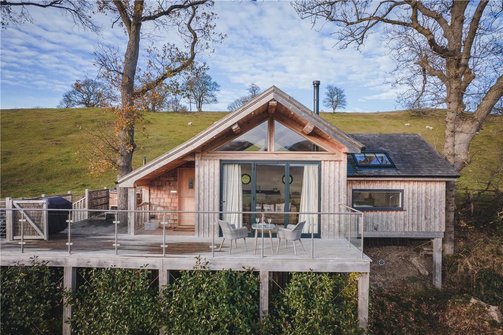Llangyniew, Welshpool, Powys, SY21 Land for sale - £695,000