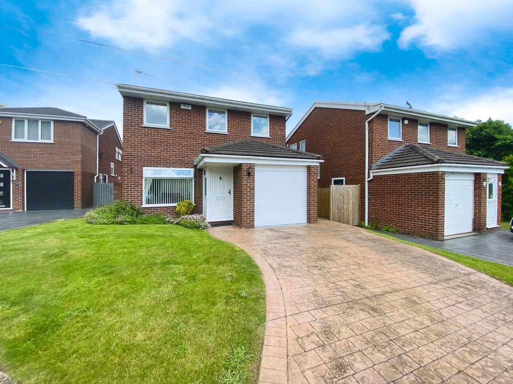 Ashburn Way, Wrexham, LL13 3 bed detached house - £230,000