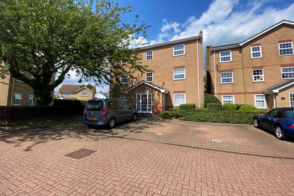Maxwell Place, Deal, CT14 1 bed flat - £125,000