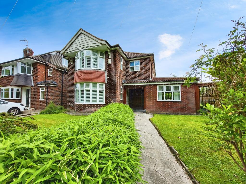 Cloverley Drive, Timperley... 5 bed detached house - £825,000