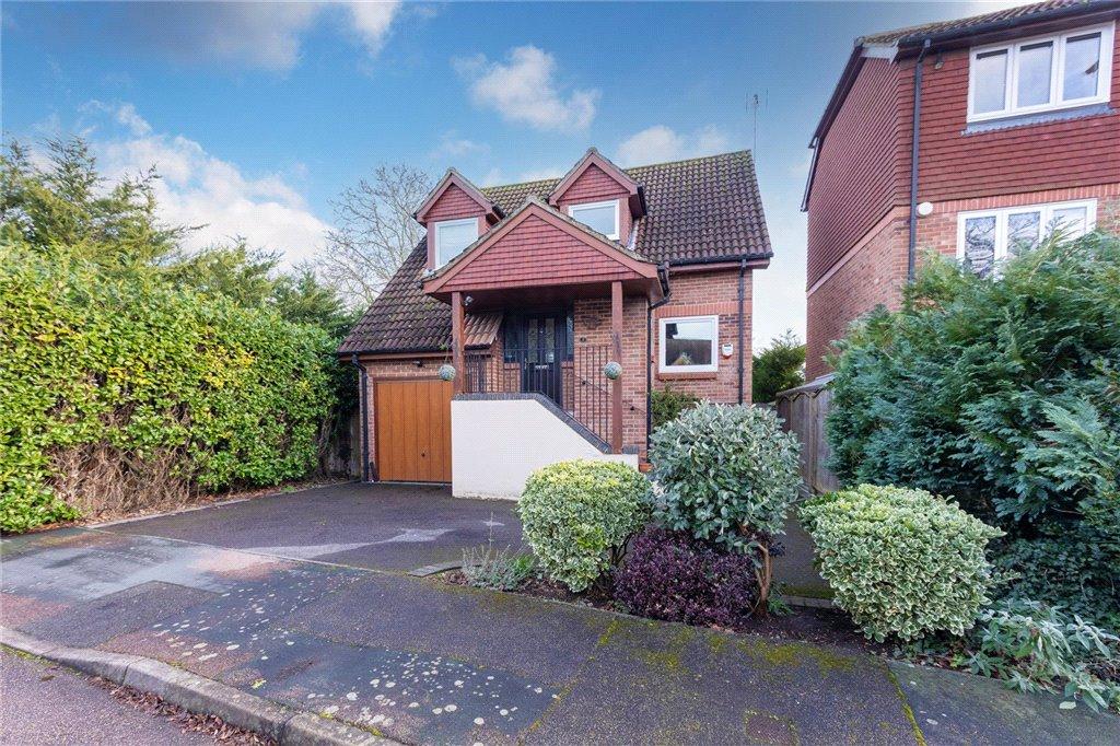 Fullbrook Close, Maidenhead, Berkshire 3 bed detached house - £625,000