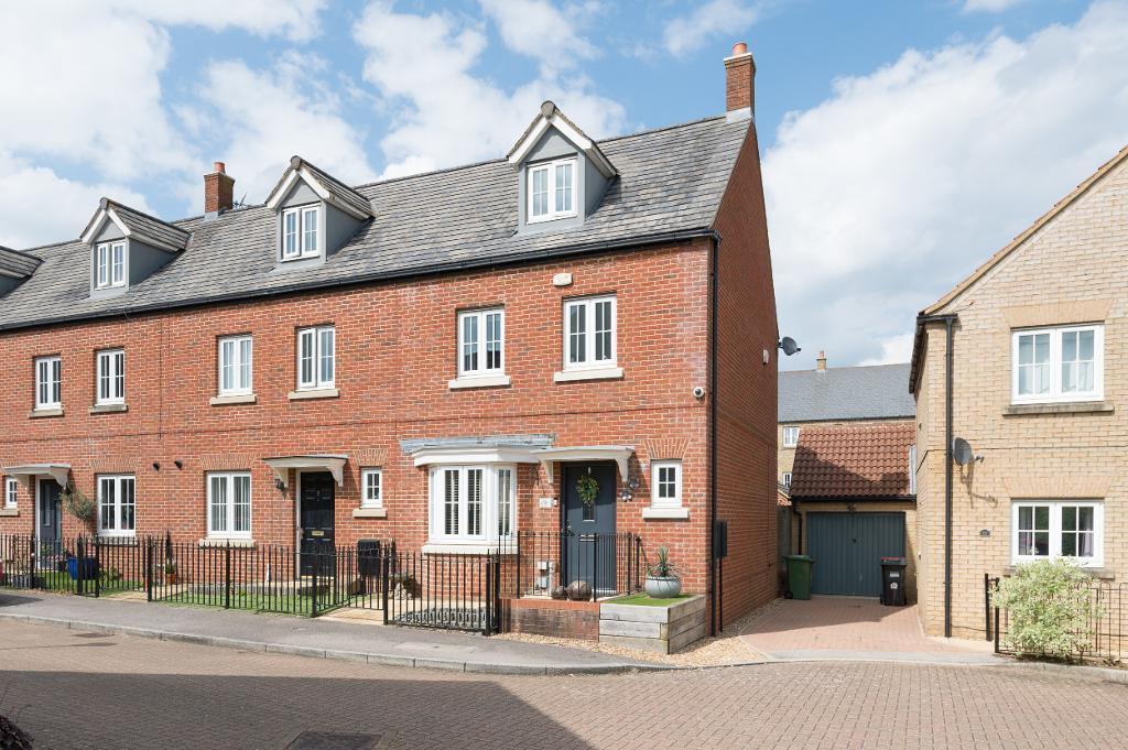 Kingsmead, Milton Keynes MK4 4 bed end of terrace house - £400,000