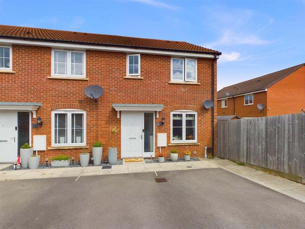 Babdown Close Kingsway Quedgeley 3 Bed End Of Terrace House For