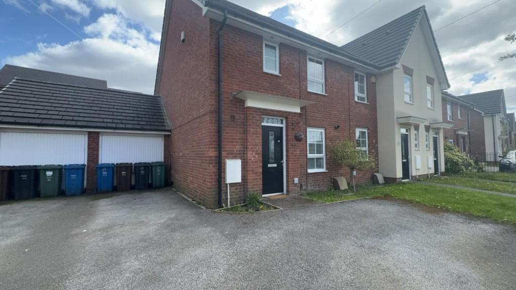 James Street, Manchester M26 3 bed semi-detached house - £210,000