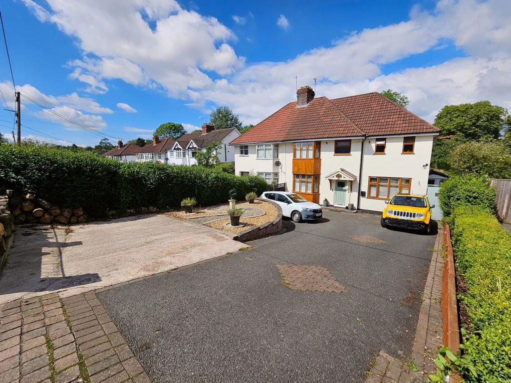 Broughton Lane, Crewe CW2 3 bed semi-detached house for sale - £370,000