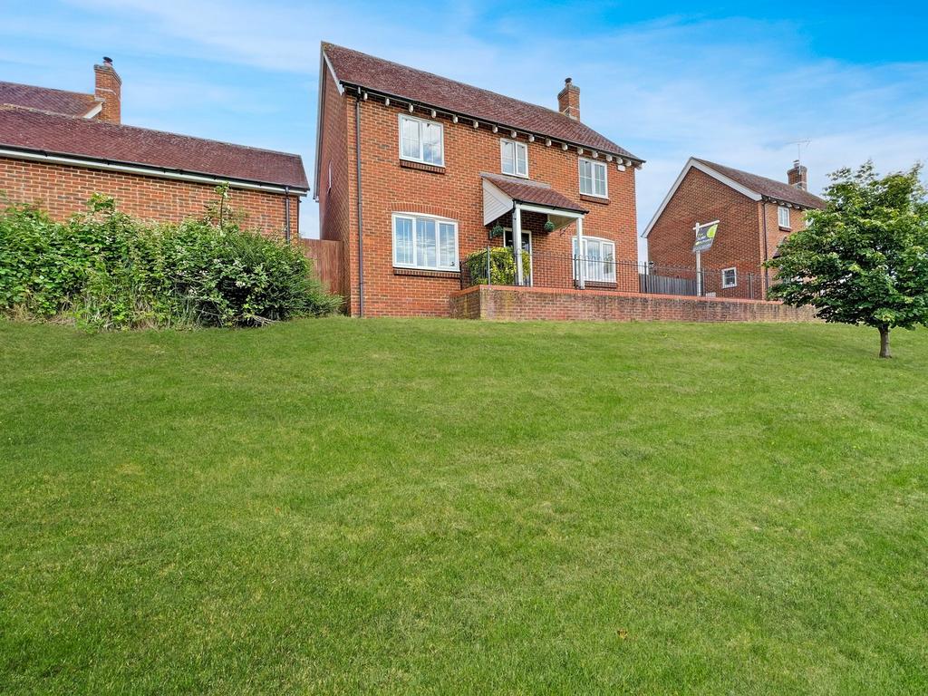 Mill Park Drive, Braintree, CM7 4 bed detached house - £475,000