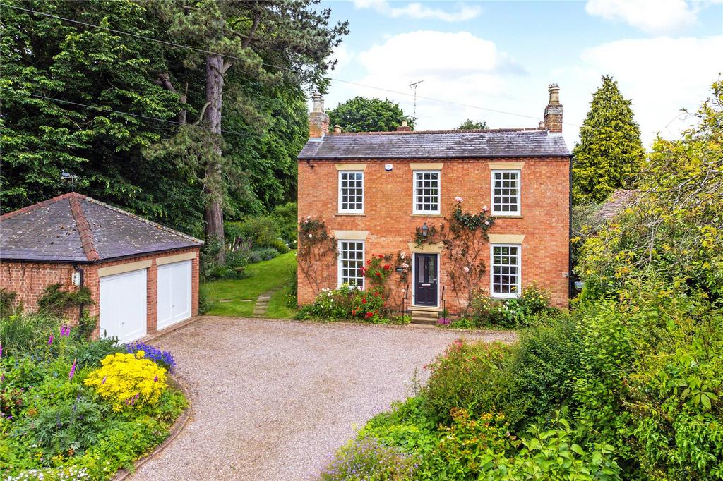 Main Street, Epperstone, Nottingham... 4 bed detached house - £875,000