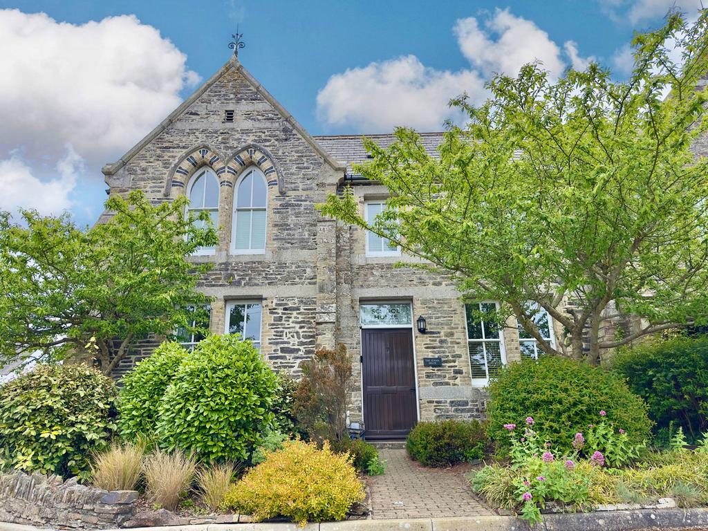 Padstow, PL28 3 bed semi-detached house - £795,000