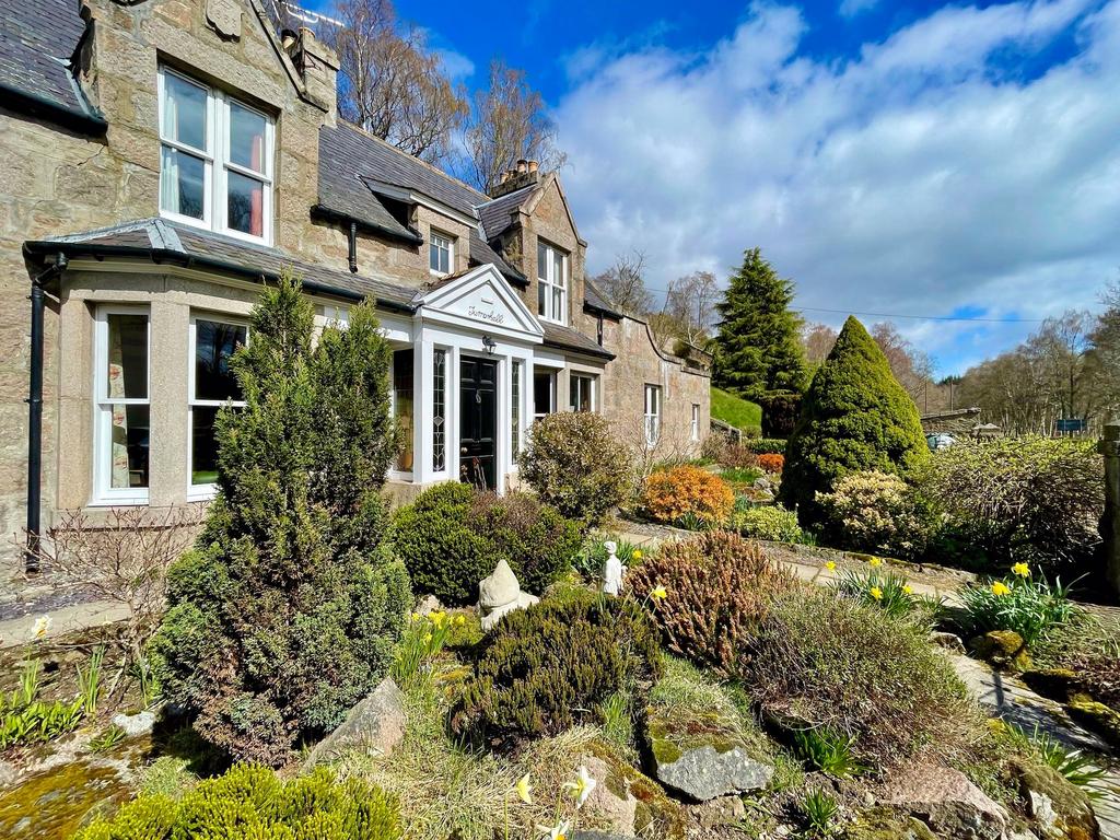 Cambus O'may, Ballater, AB35 5 bed detached house - £399,000