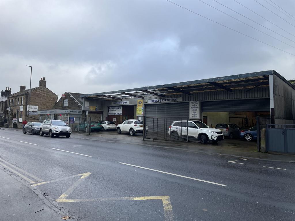 Wakefield Road, Huddersfield HD8 Industrial unit for sale - £750,000