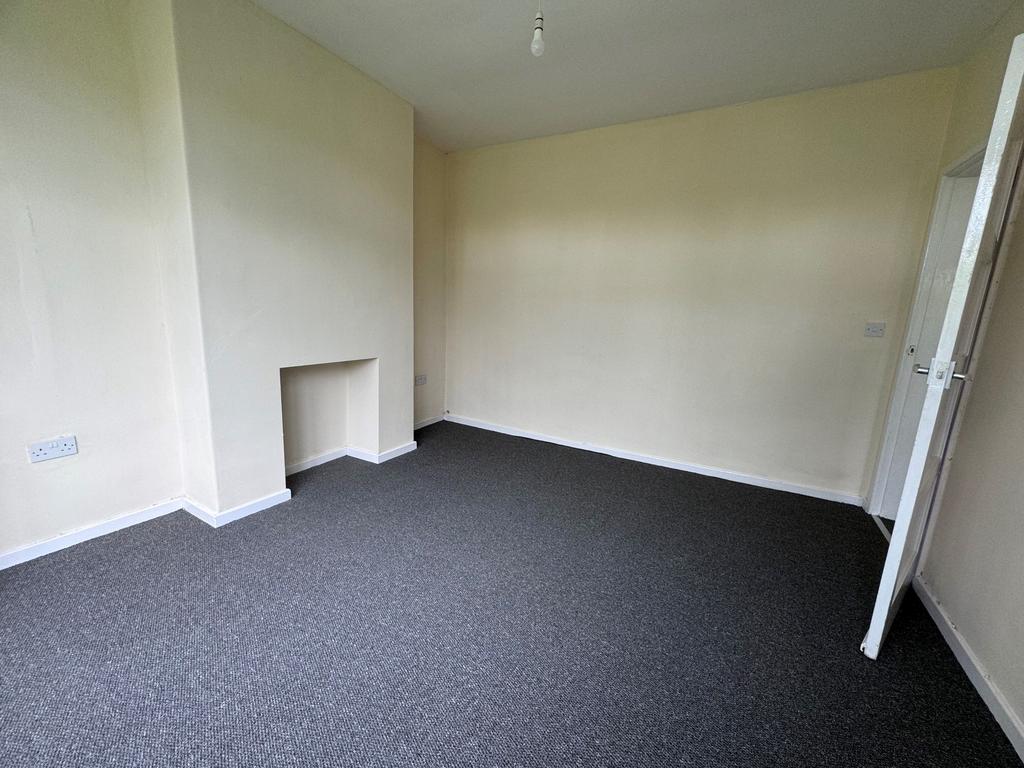 Wentworth Road, Coalville LE67 3 bed semi-detached house - £950 pcm (£ ...