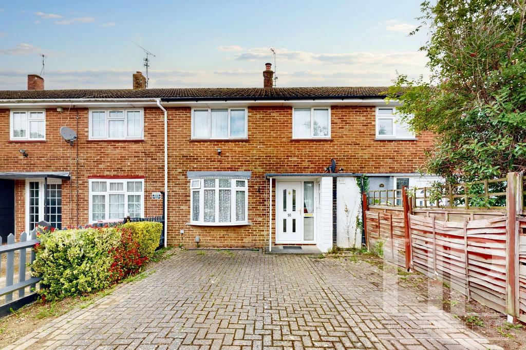 Cherry Lane, Crawley RH11 3 bed terraced house - £1,600 pcm (£369 pw)