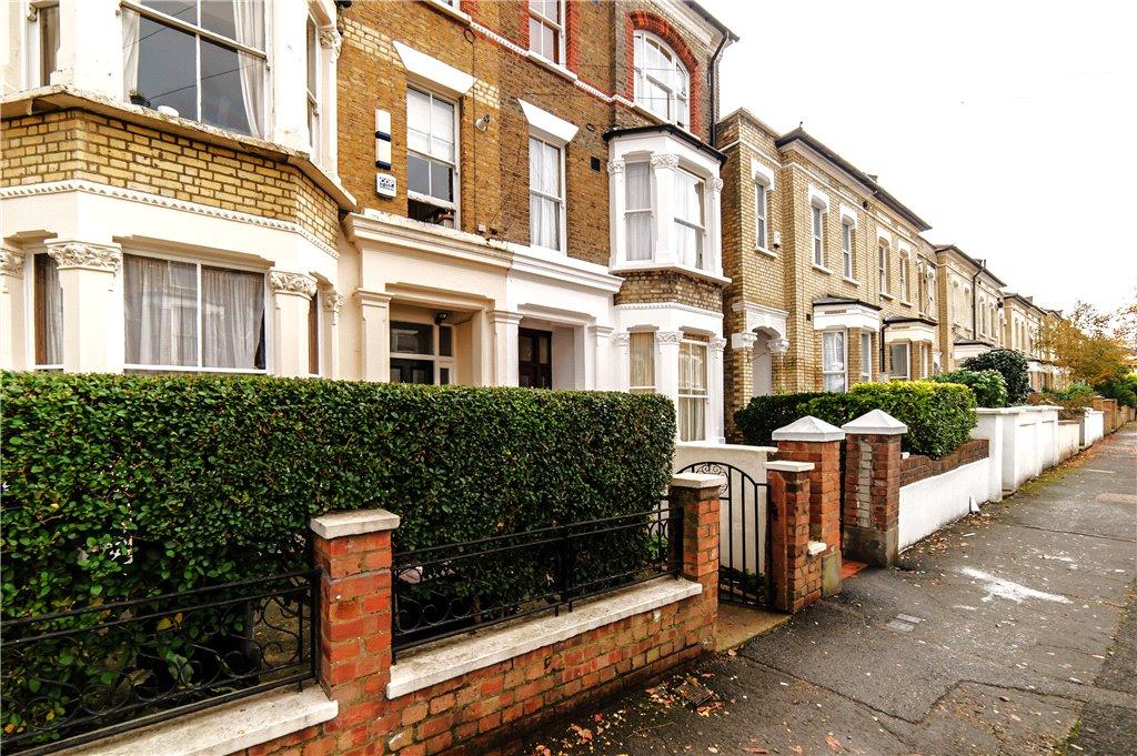 Gateley Road, London, SW9 3 bed apartment - £2,750 pcm (£635 pw)