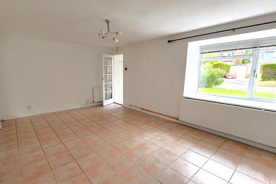 Silversmith Way, Woking GU21 3 bed link detached house - £2,300 pcm (£ ...