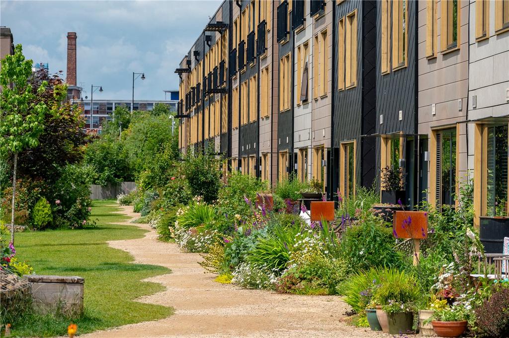 Wild Garden, Leeds, West Yorkshire, LS9 4 bed terraced house - £1,900 pcm (£438 pw)