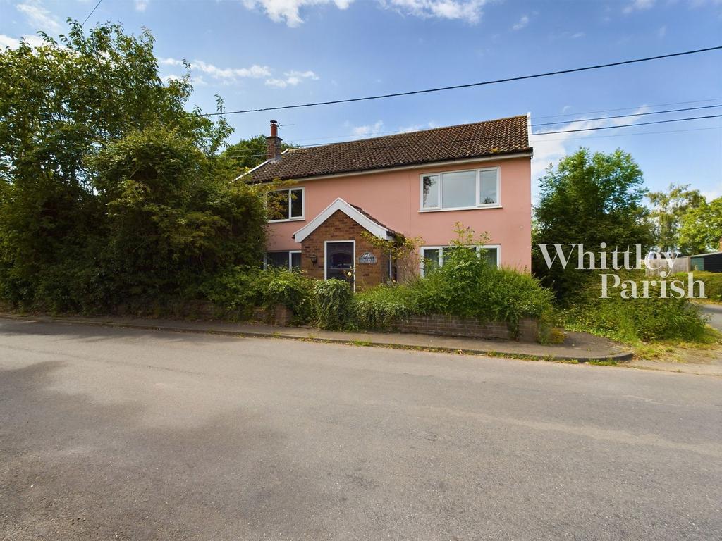Common Road, Bressingham 3 bed detached house for sale - £275,000