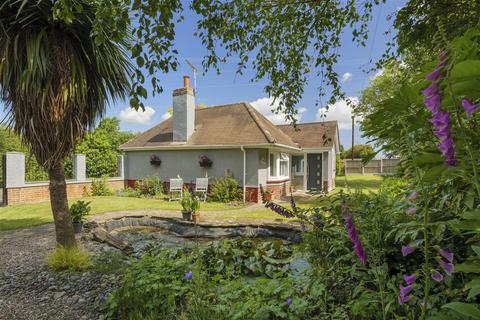 Houses for sale in Ash, Great Stonar, Kent | OnTheMarket
