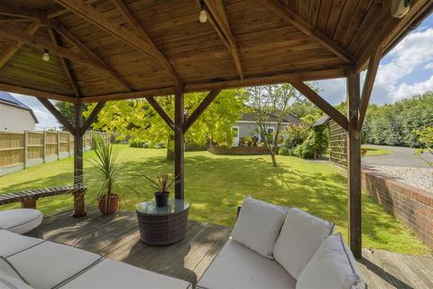 Houses for sale in Ash, Great Stonar, Kent | OnTheMarket