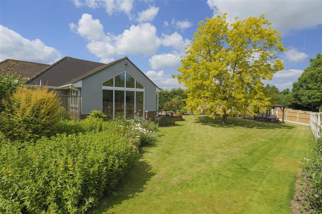Dane Cottage, Saunders Lane, Ash 4 bed bungalow for sale - £650,000