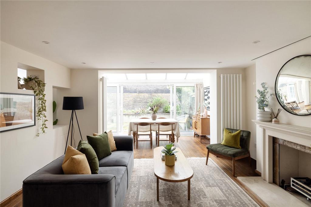St. Peter's Street, Islington... 2 bed maisonette - £1,200,000