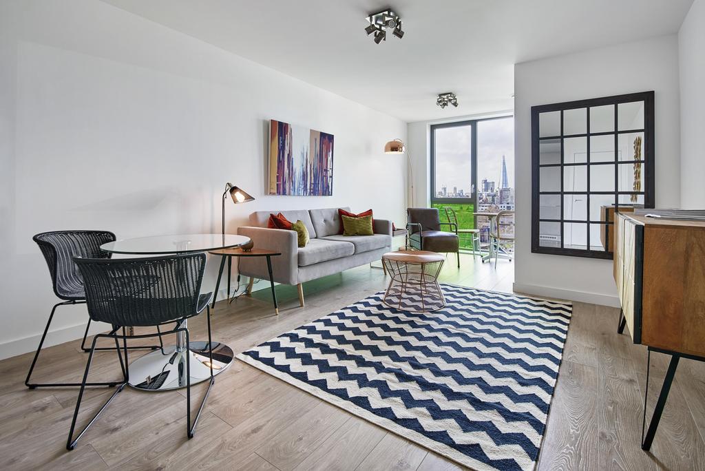 Ginger Line Building, The Highway... 1 bed flat - £2,500 pcm (£577 pw)