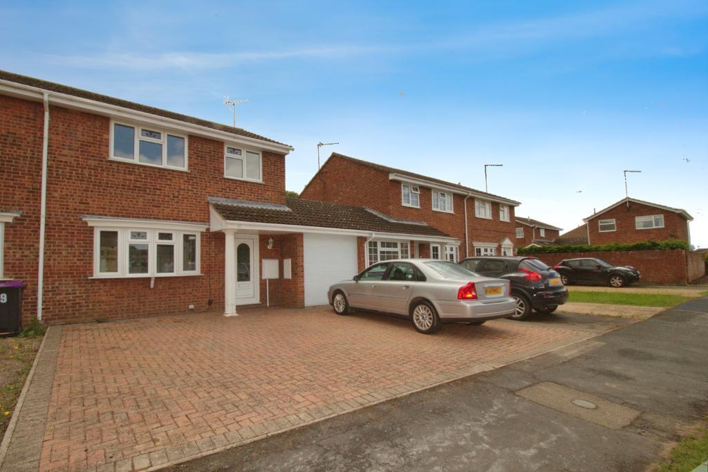 Thackers Way, Deeping St James, PE6 8HP 3 bed semi-detached house - £ ...