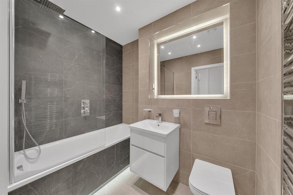 63 Croydon Road, Penge, London 1 bed flat - £1,400 pcm (£323 pw)