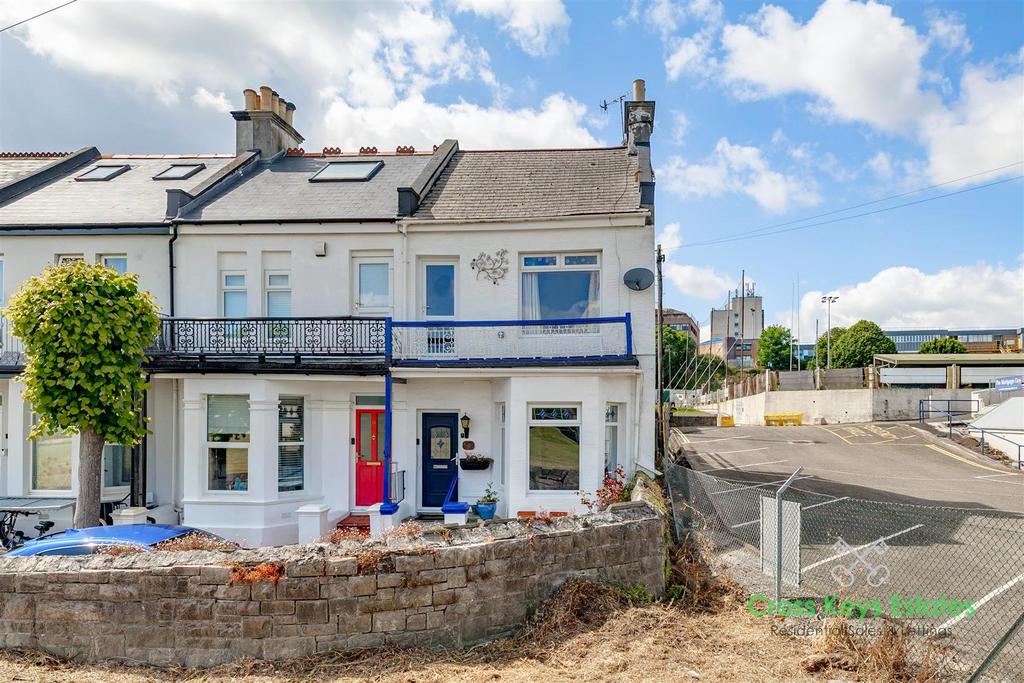 Third Avenue, Stoke, Plymouth PL1 2 bed end of terrace house - £165,000