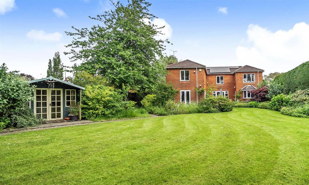 The Clay, Easterton 4 bed detached house for sale - £850,000