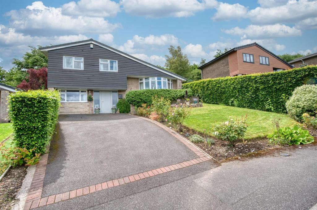 Tor Rise, Matlock DE4 4 bed detached house - £550,000