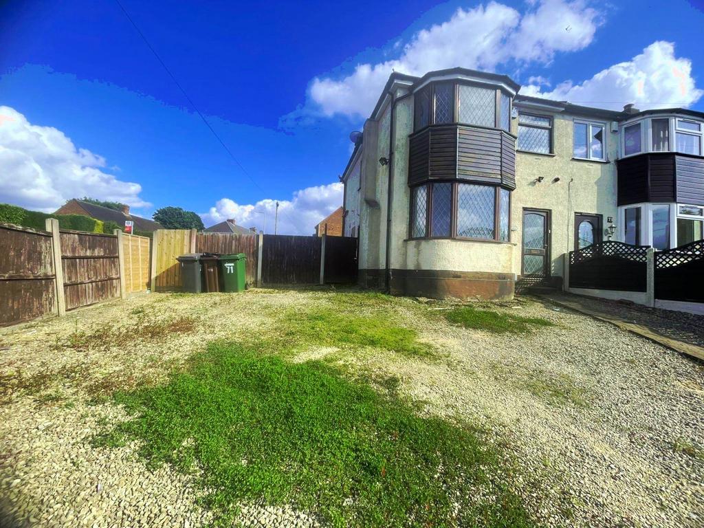 Mount Road, Wolverhampton WV4 3 bed semi-detached house - £220,000