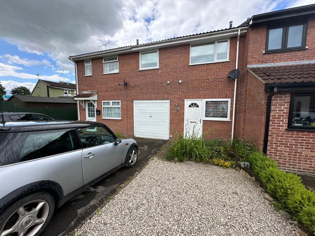 Appletree Road, Hatton, Derby, DE65 2 bed townhouse - £165,000