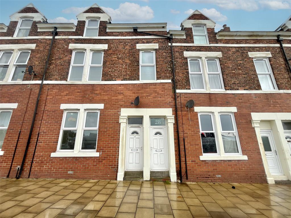 Durham Road, Gateshead, NE8 2 bed maisonette - £130,000
